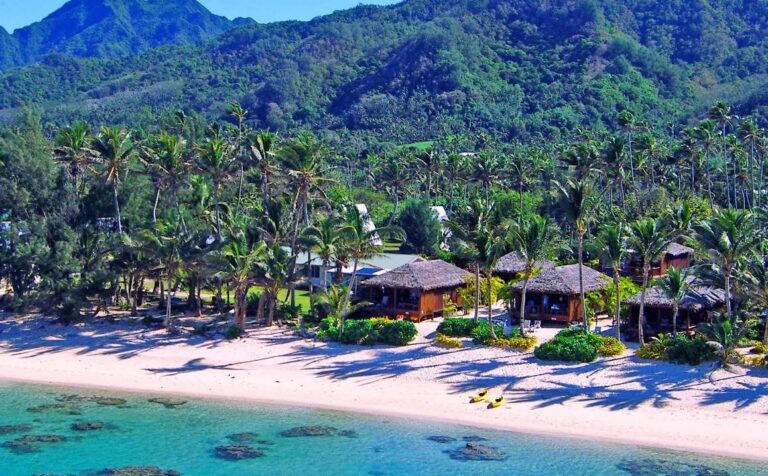 Cook Islands vs. Fiji: Which Vacation Is Better - The Streets Tours